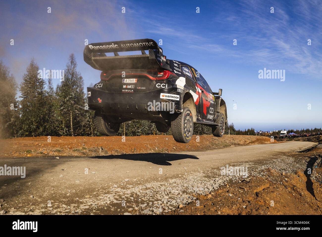 17 Sebastien OGIER, Vincent LANDAIS, Toyota GR Yaris Rally1, action ...