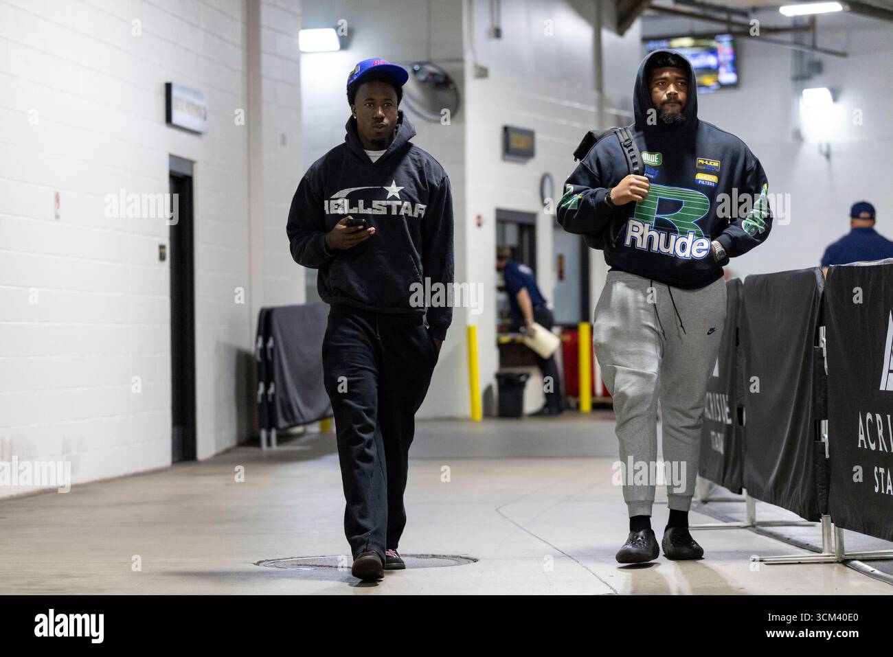 Pittsburgh Steelers cornerback Joey Porter Jr. (24) and defensive ...