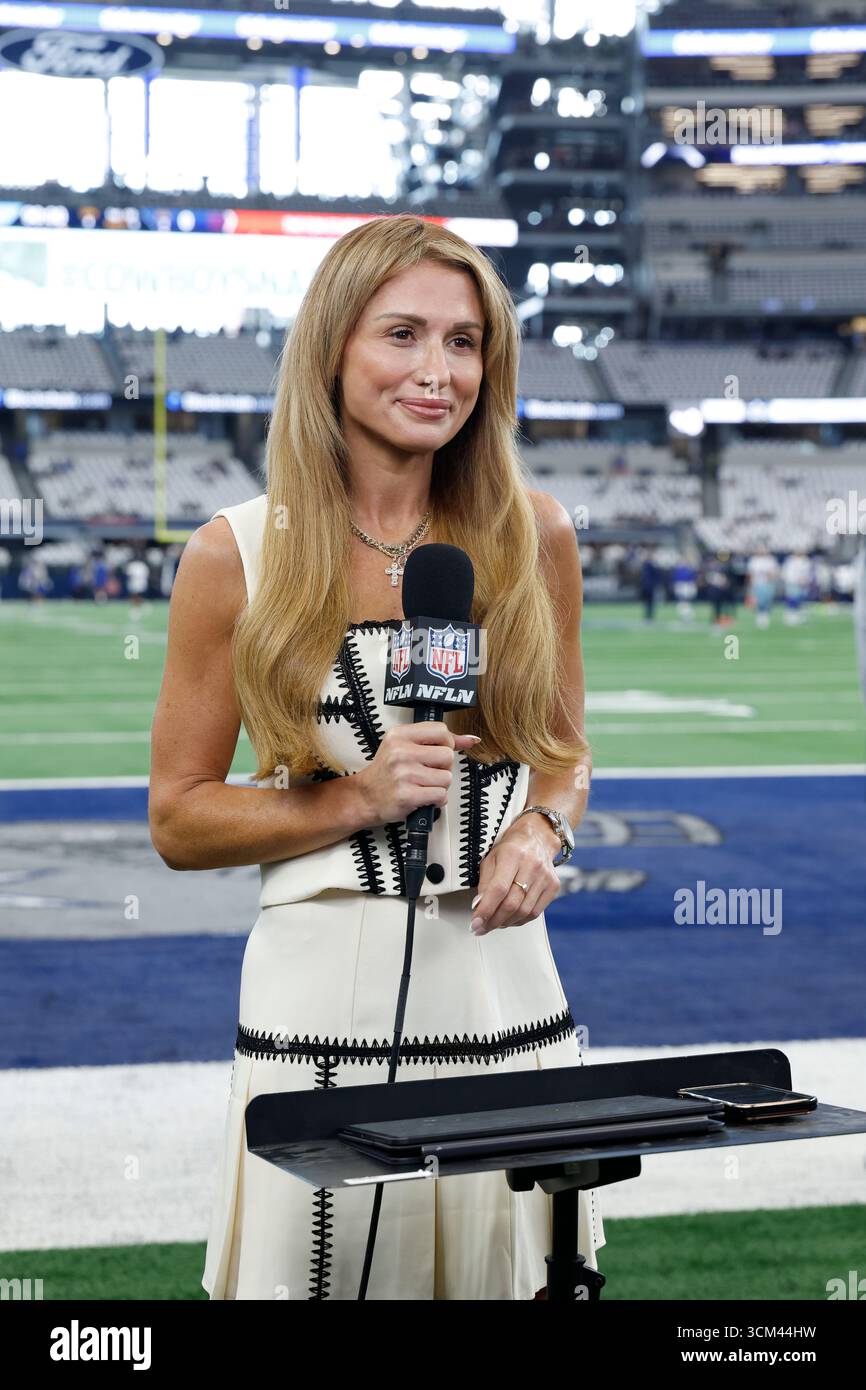 NFL Network reporter Jane Slater does a report before a NFL football ...