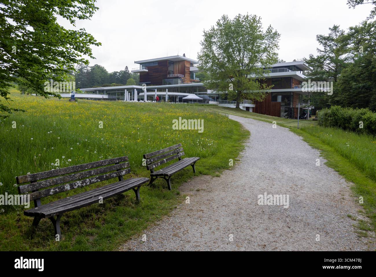 Otto Walkes stellt seine Werke aus im Buchheim Museum in Bernried am ...