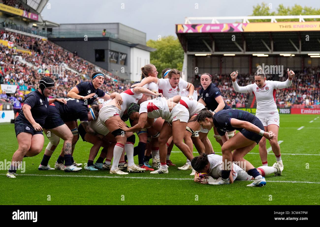 England's Amy Cokayne scores a try during the Women's Rugby World Cup ...