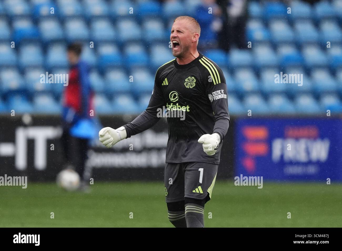 Celtic goalkeeper Kasper Schmeichel celebrates after the William Hill ...