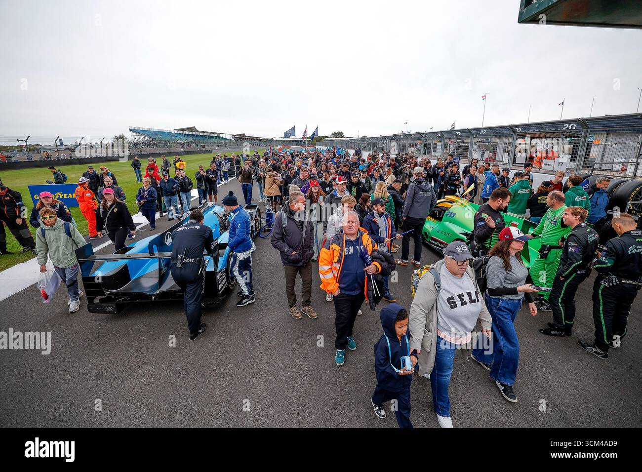 atmosphere grille de depart, starting grid during the 4 Hours of ...