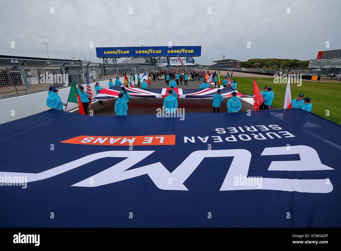 atmosphere grille de depart, starting grid during the 4 Hours of ...