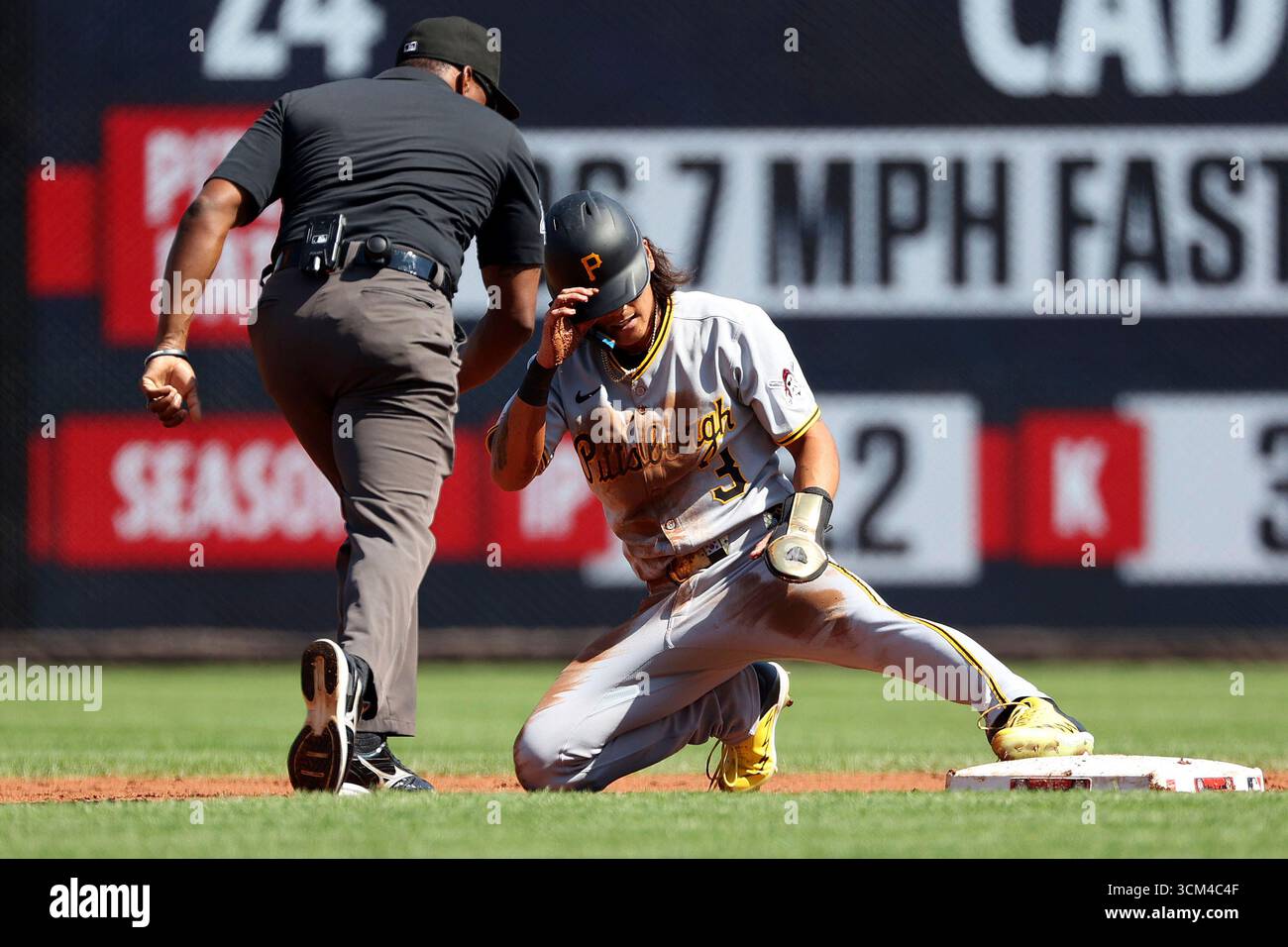 Pittsburgh Pirates' Ji Hwan Bae gets called out at second during the ...