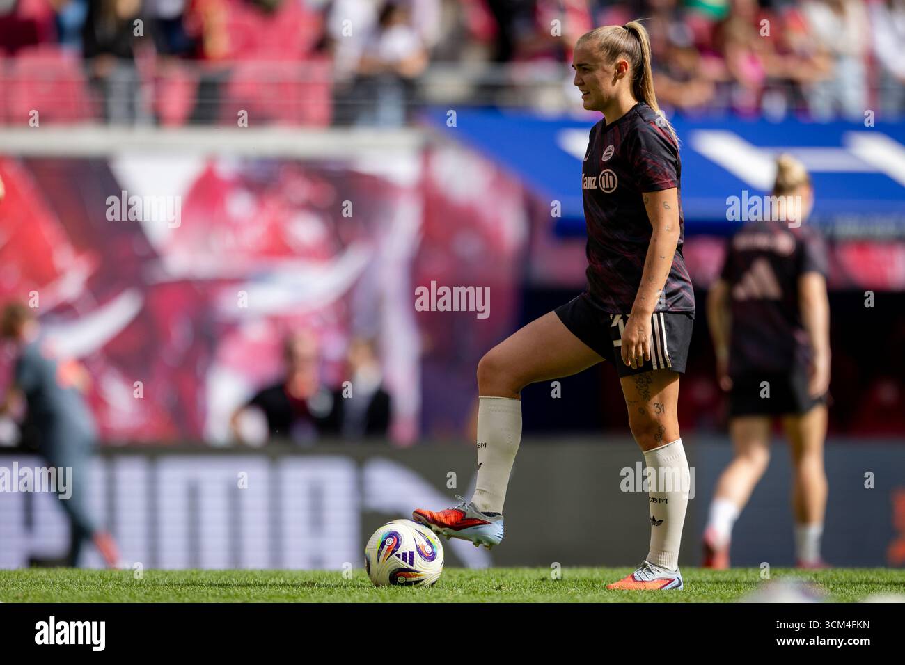 Leipzig, Germany. 14th, September 2025. Georgia Stanway (31) of Bayern ...