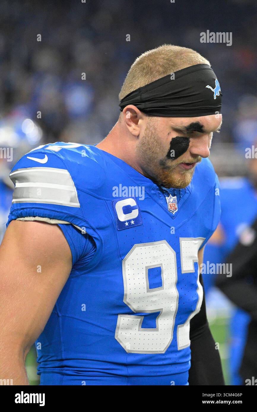 DETROIT, MI - SEPTEMBER 14: Detroit Lions Defensive End Aidan ...
