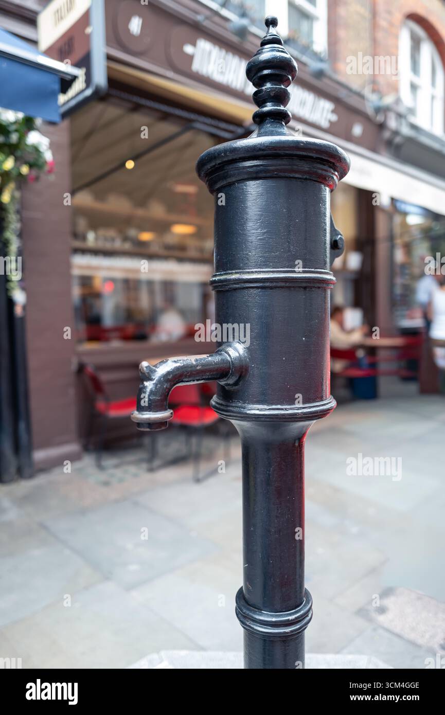 Broad Street Pump, now Broadwick Street, Soho, marking the 1854 Broad ...