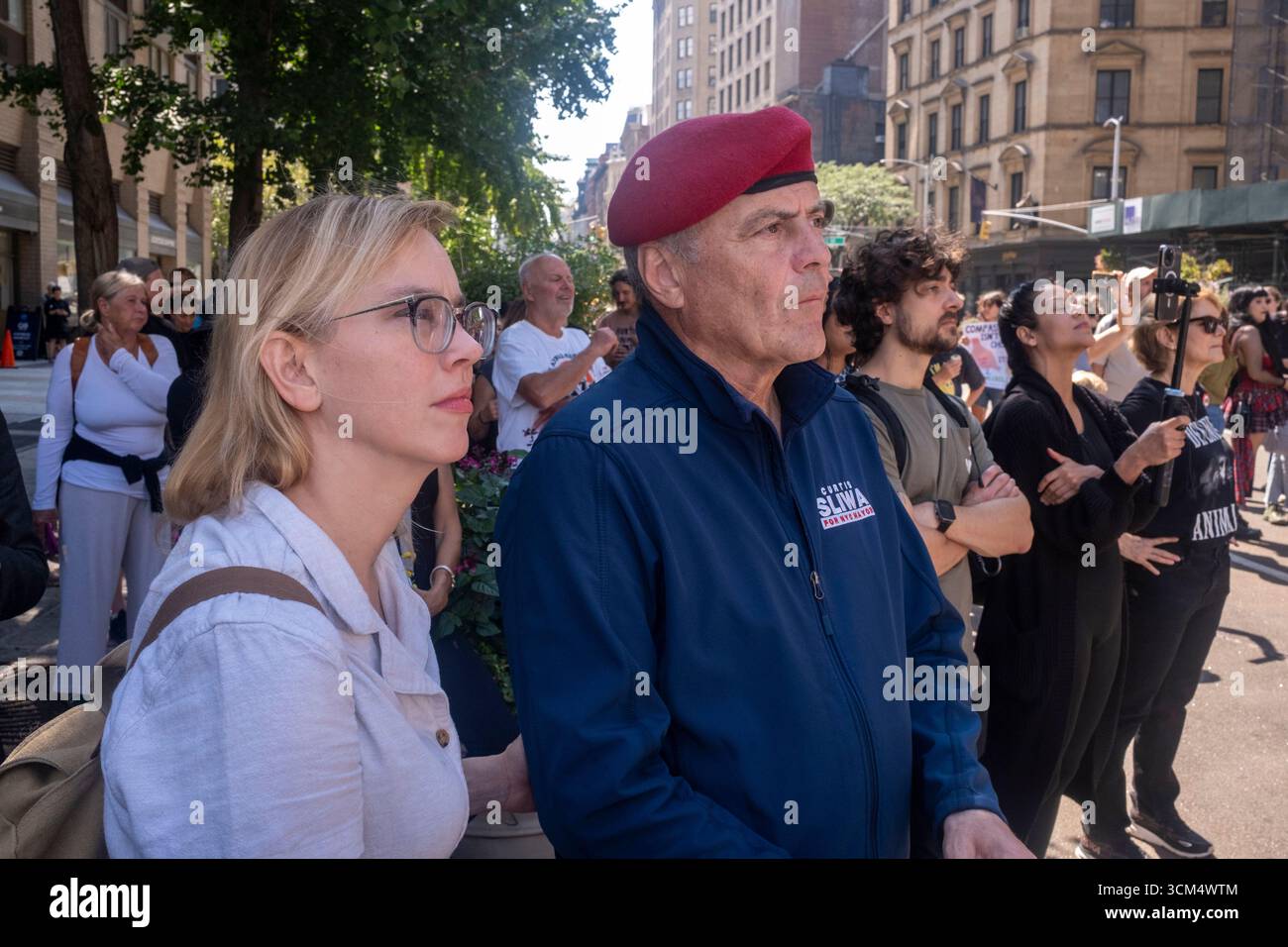 (L-R) Nancy Regula and Republican New York City mayoral candidate ...