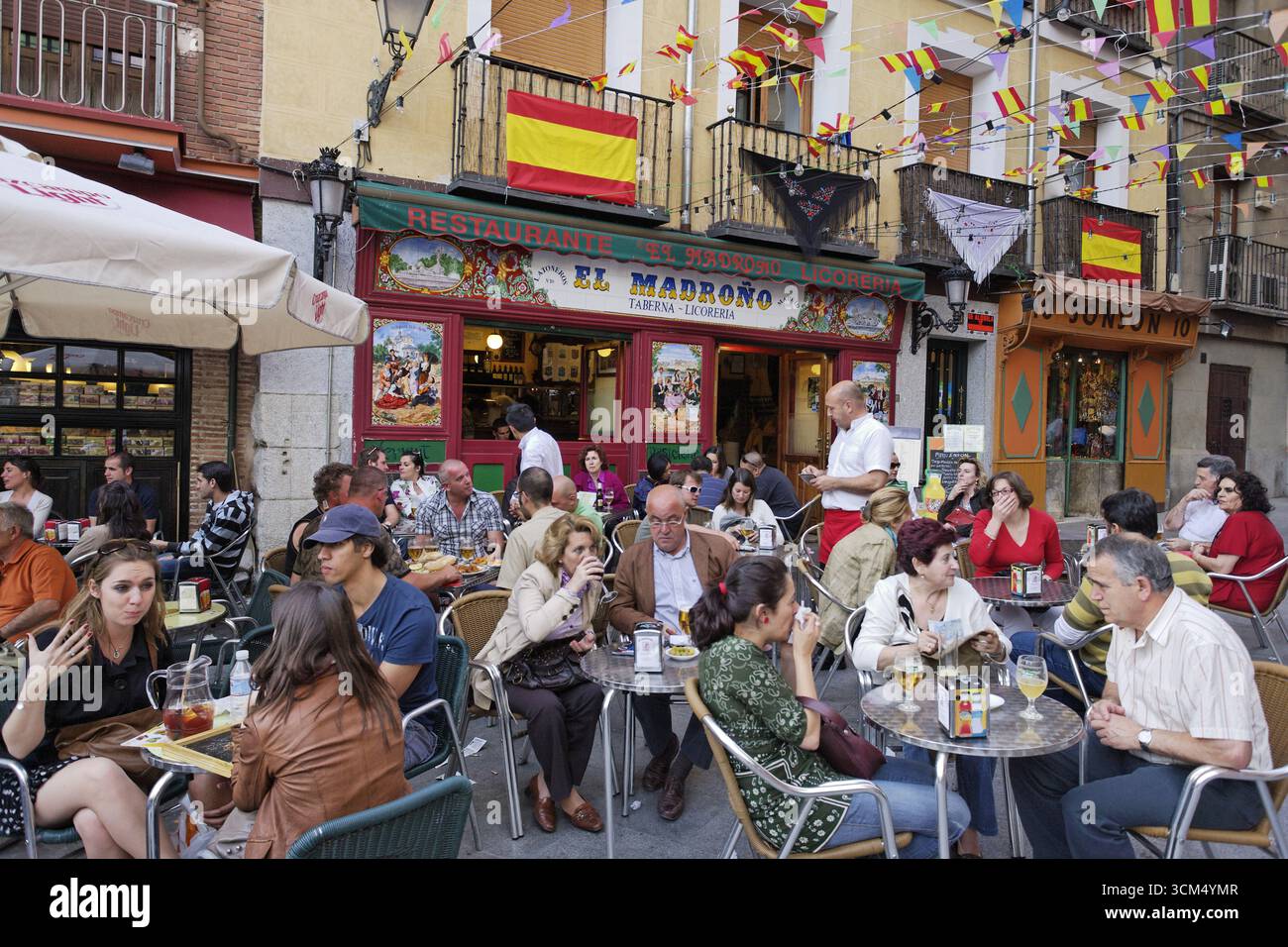 Pavement cafe madrid spain hi-res stock photography and images - Alamy