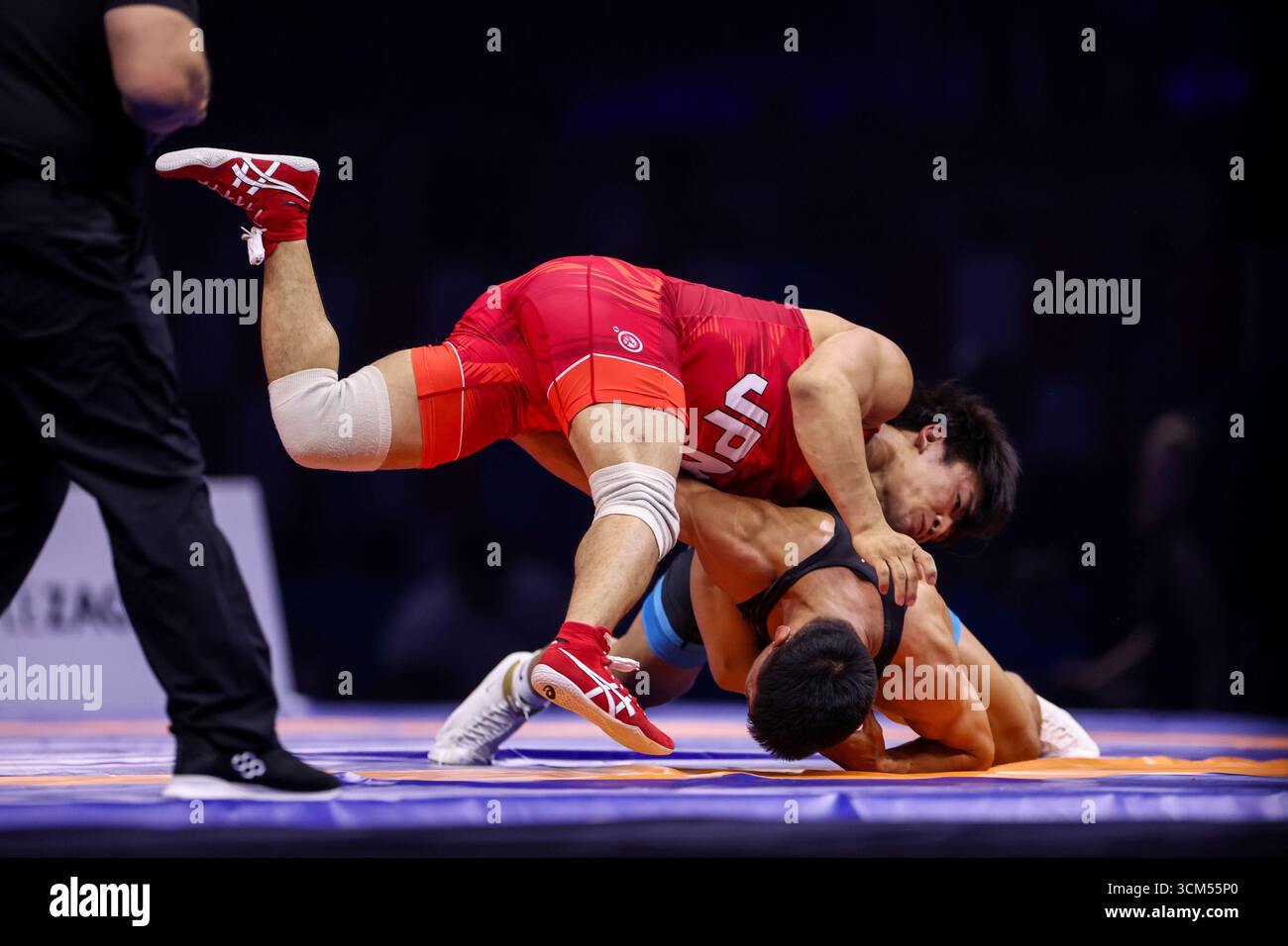 ZAGREB, CROATIA - SEPTEMBER 14: Yoshinosuke Aoyagi of Japan (red ...