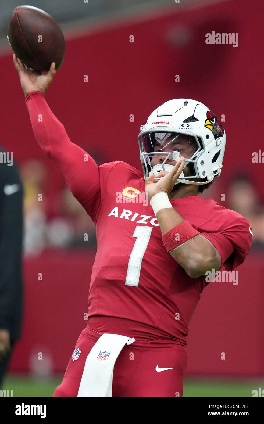 Arizona Cardinals quarterback Kyler Murray warms up prior to an NFL ...