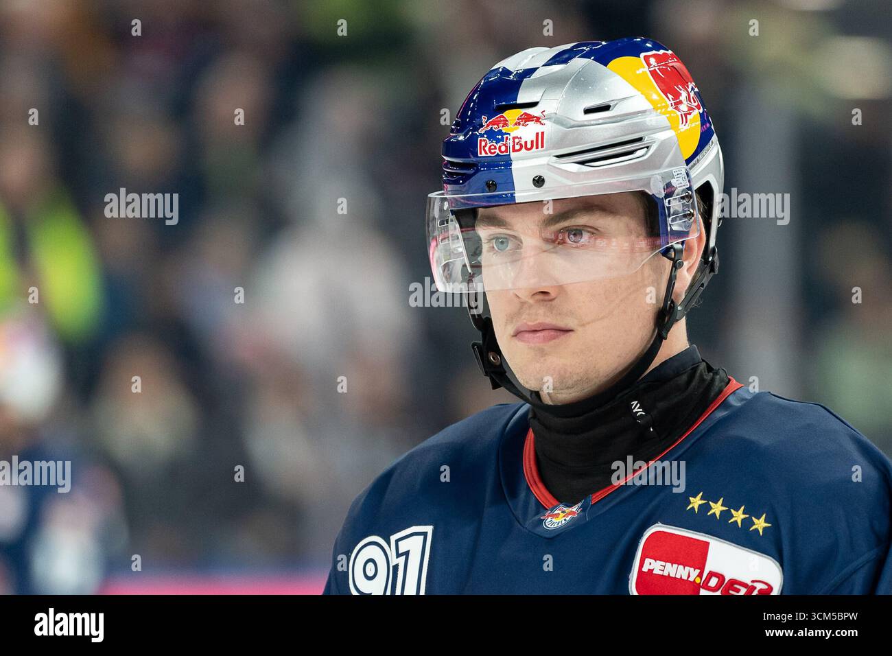 Jeremy McKenna (EHC Red Bull Muenchen, #91) / Portrait / Portraet GER ...