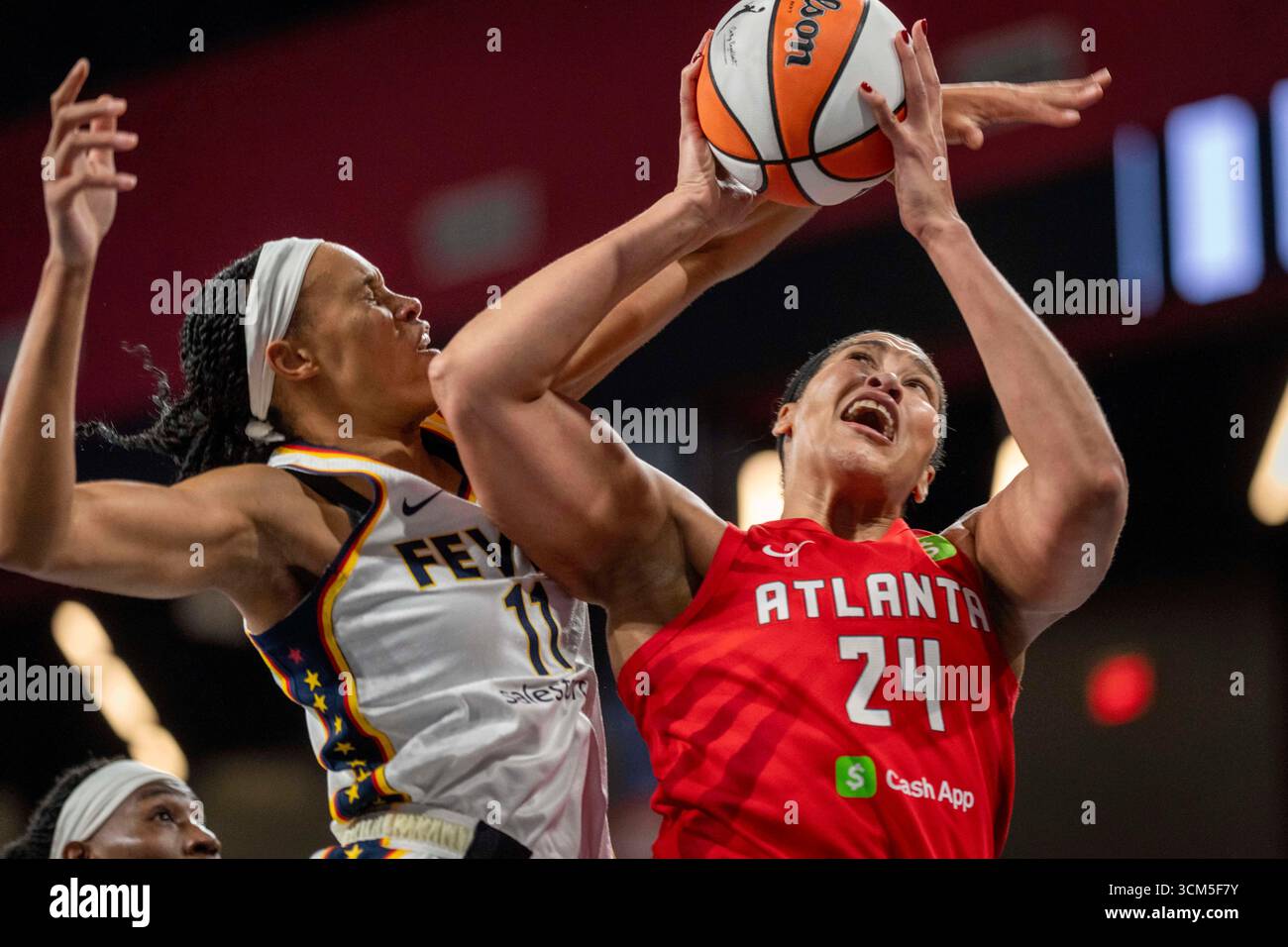 Atlanta Dream forward Brionna Jones (24) attempts a basket against the ...