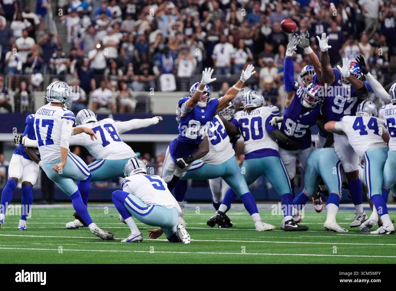 Dallas Cowboys place kicker Brandon Aubrey (17) kicks a game-winning ...