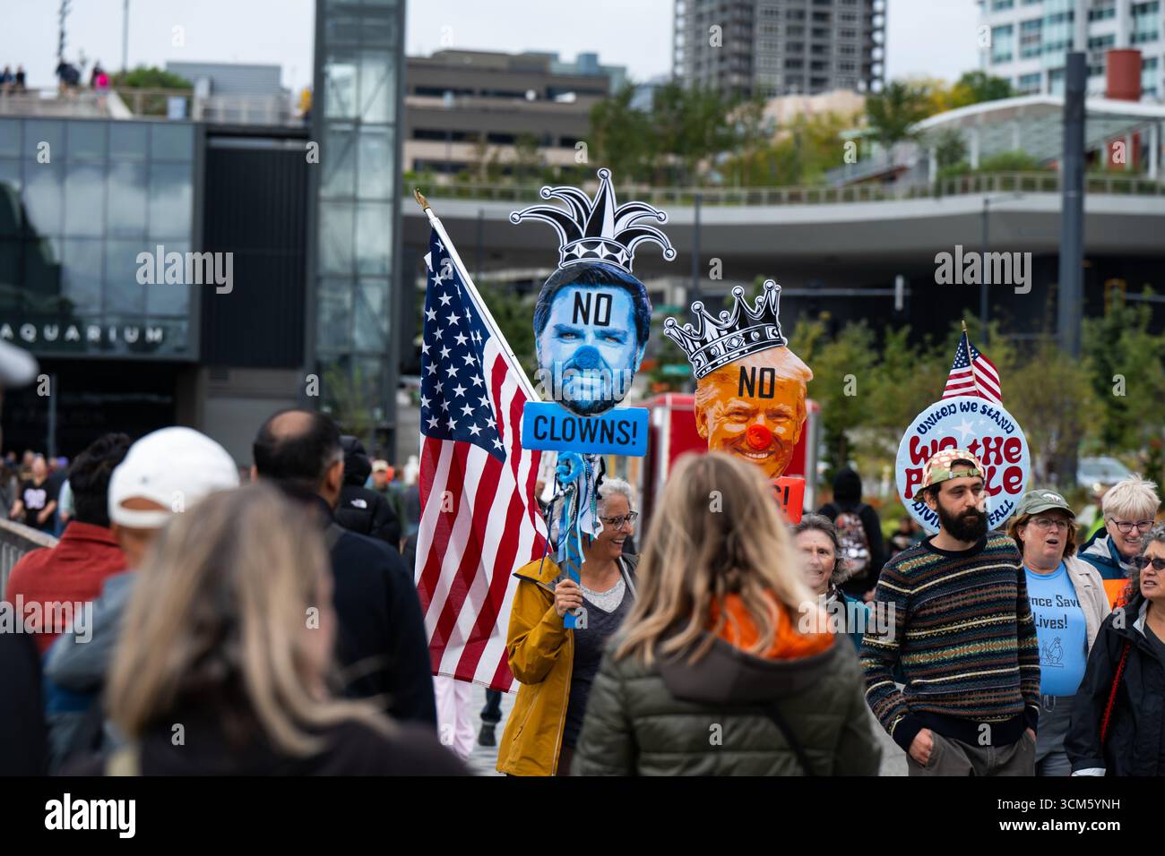 Seattle, USA. 14th Sep 2025. 1:00pm The stand up for truth, our health ...