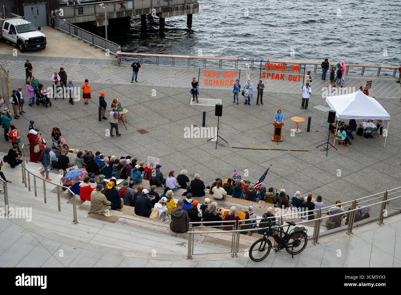 Seattle, USA. 14th Sep 2025. 1:00pm The stand up for truth, our health ...