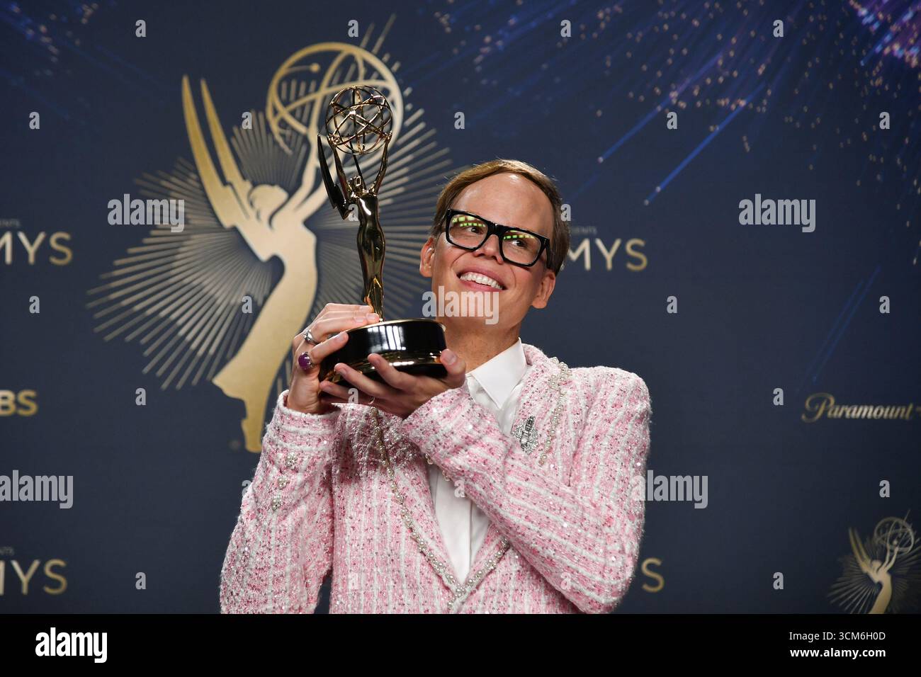 Jeff Hiller, winner of the award for outstanding supporting actor in a ...