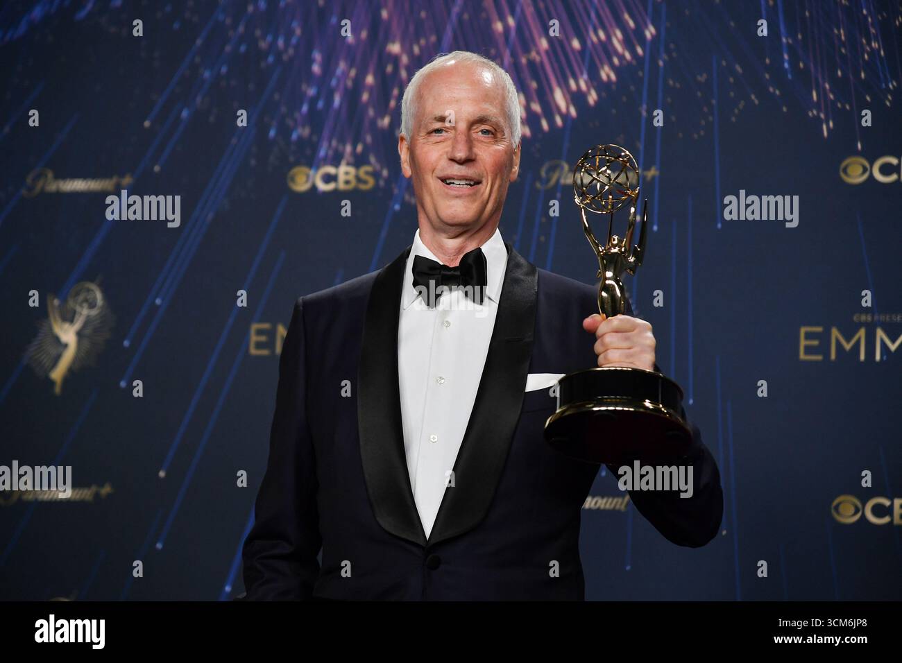 Dan Gilroy, winner of the award for outstanding writing for a drama ...