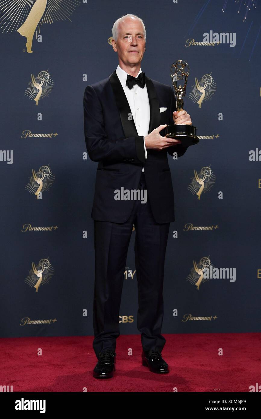 Dan Gilroy, winner of the award for outstanding writing for a drama ...