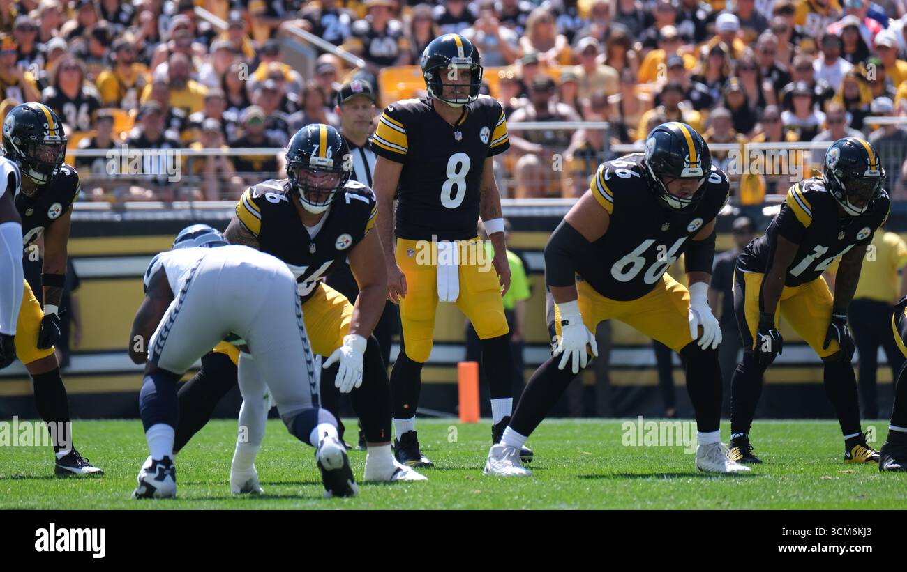 SEPT 14, 2025: Aaron Rodgers #8 during the 2025 Steelers vs Seahawks ...