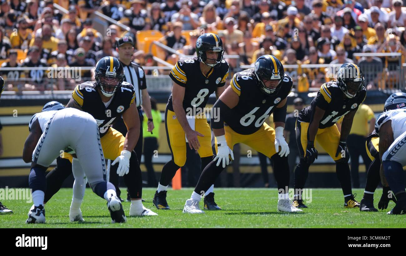 SEPT 14, 2025: Aaron Rodgers #8 during the 2025 Steelers vs Seahawks ...