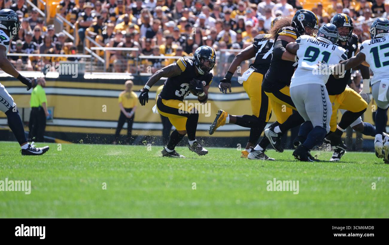 SEPT 14, 2025: Jaylen Warren #30 during the 2025 Steelers vs Seahawks ...