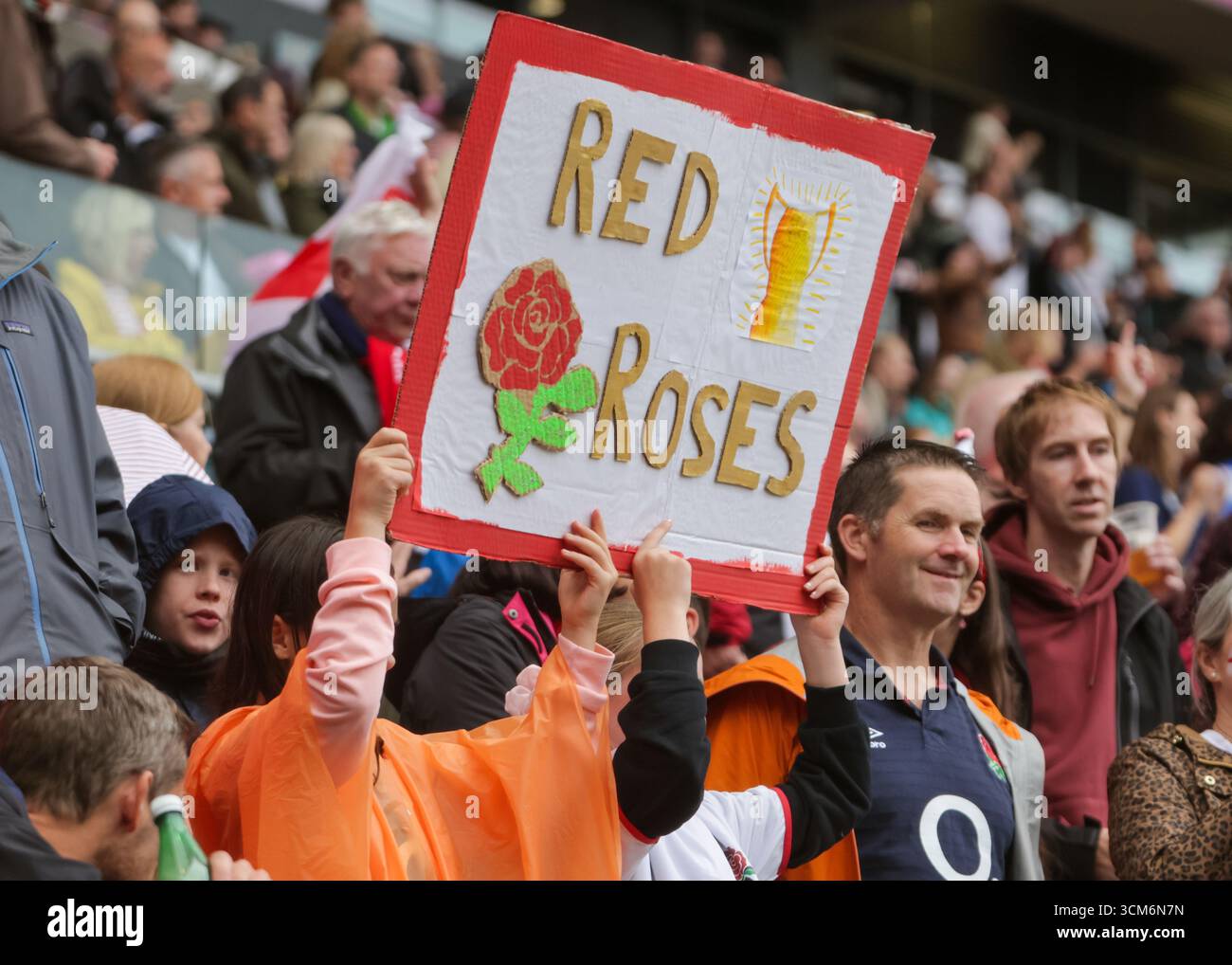Bristol, UK. 14th Aug, 2025. Young fans with placards during the ...