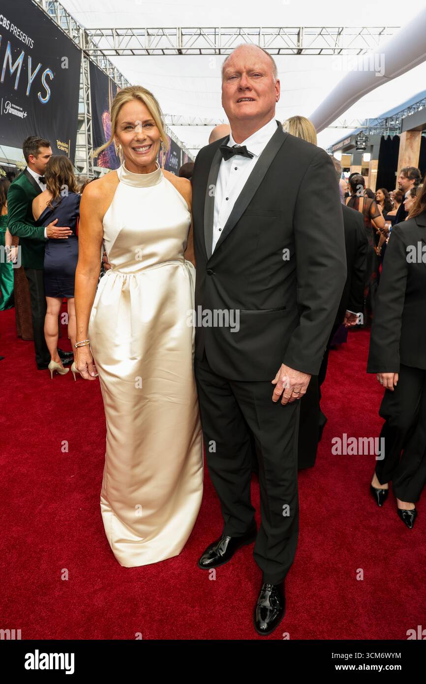 Leanne Morgan and Chuck Morgan walk the red carpet at the 77th Emmy ...