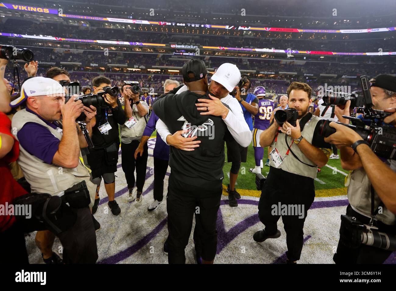 Minnesota Vikings head coach, Kevin O'Connell, right, and Atlanta ...