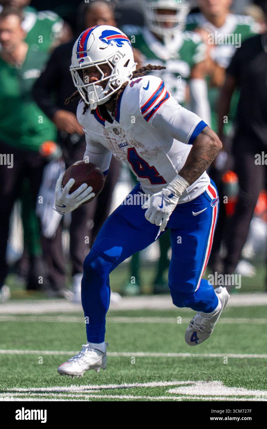 Buffalo Bills running back James Cook (4) in action during an NFL ...