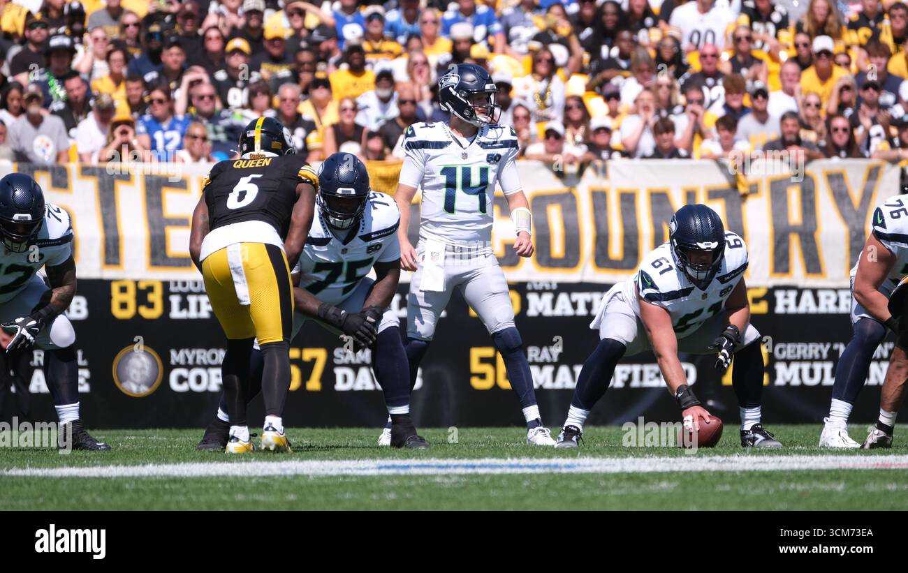 SEPT 14, 2025: Sam Darnold #14 during the 2025 Steelers vs Seahawks ...