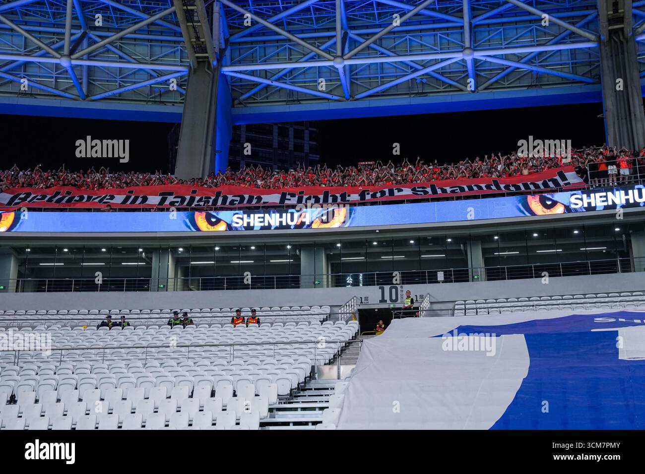 Shanghai Shenhua Football Club 3-3 draw Shandong Taishan Football Club ...