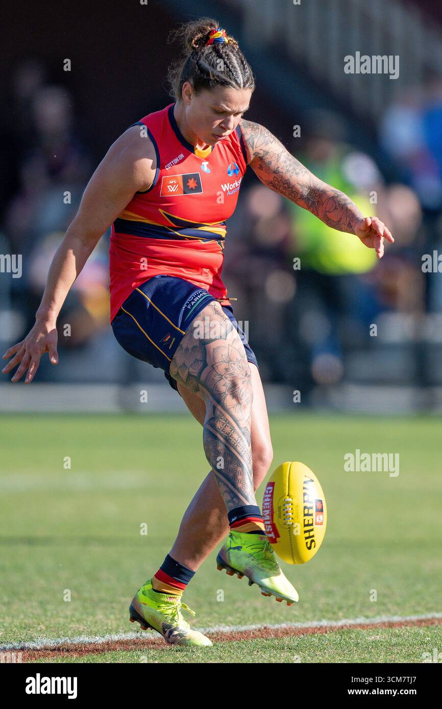 Adelaide crows 2025 hi-res stock photography and images - Alamy