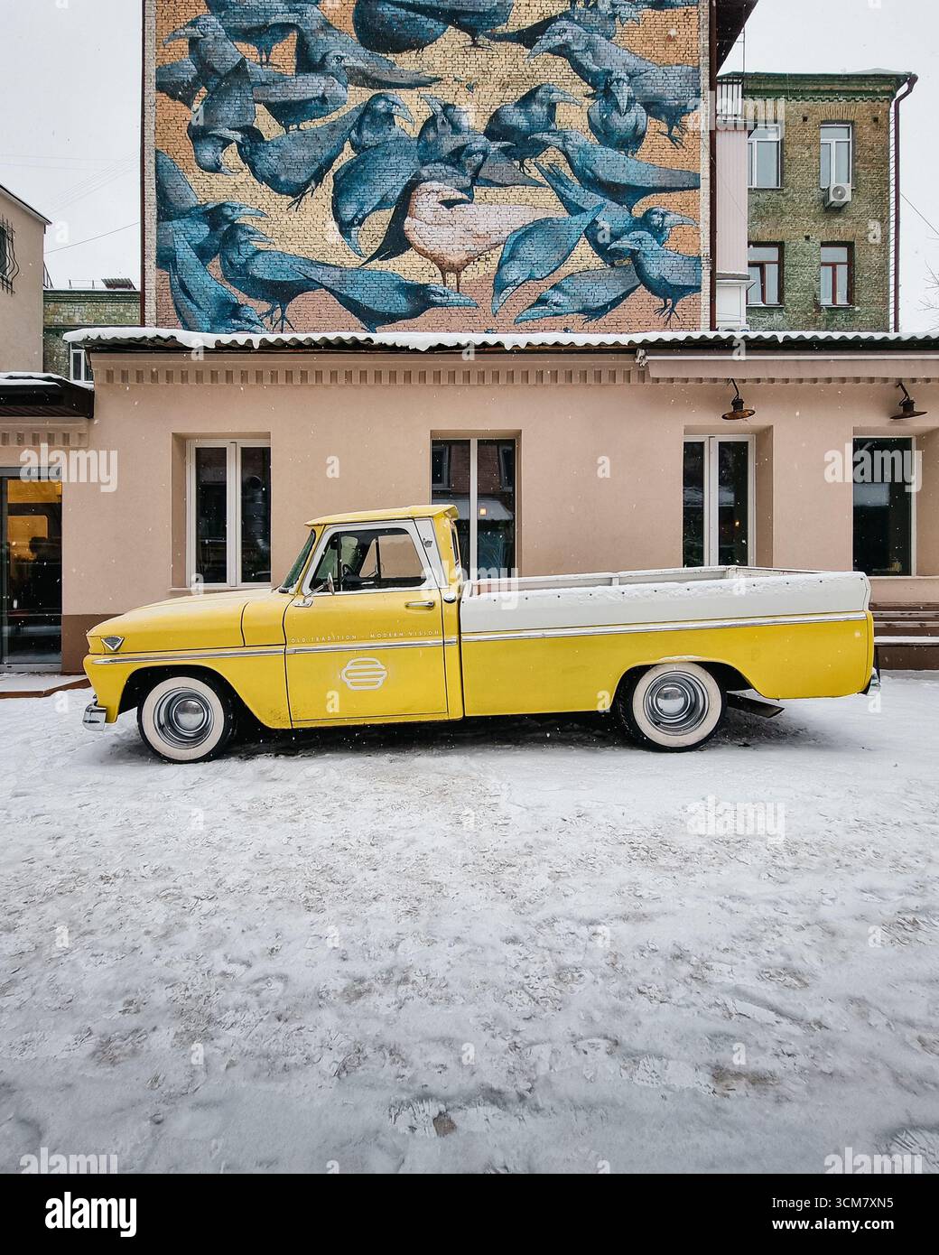 Old pickup truck gmc hi-res stock photography and images - Alamy