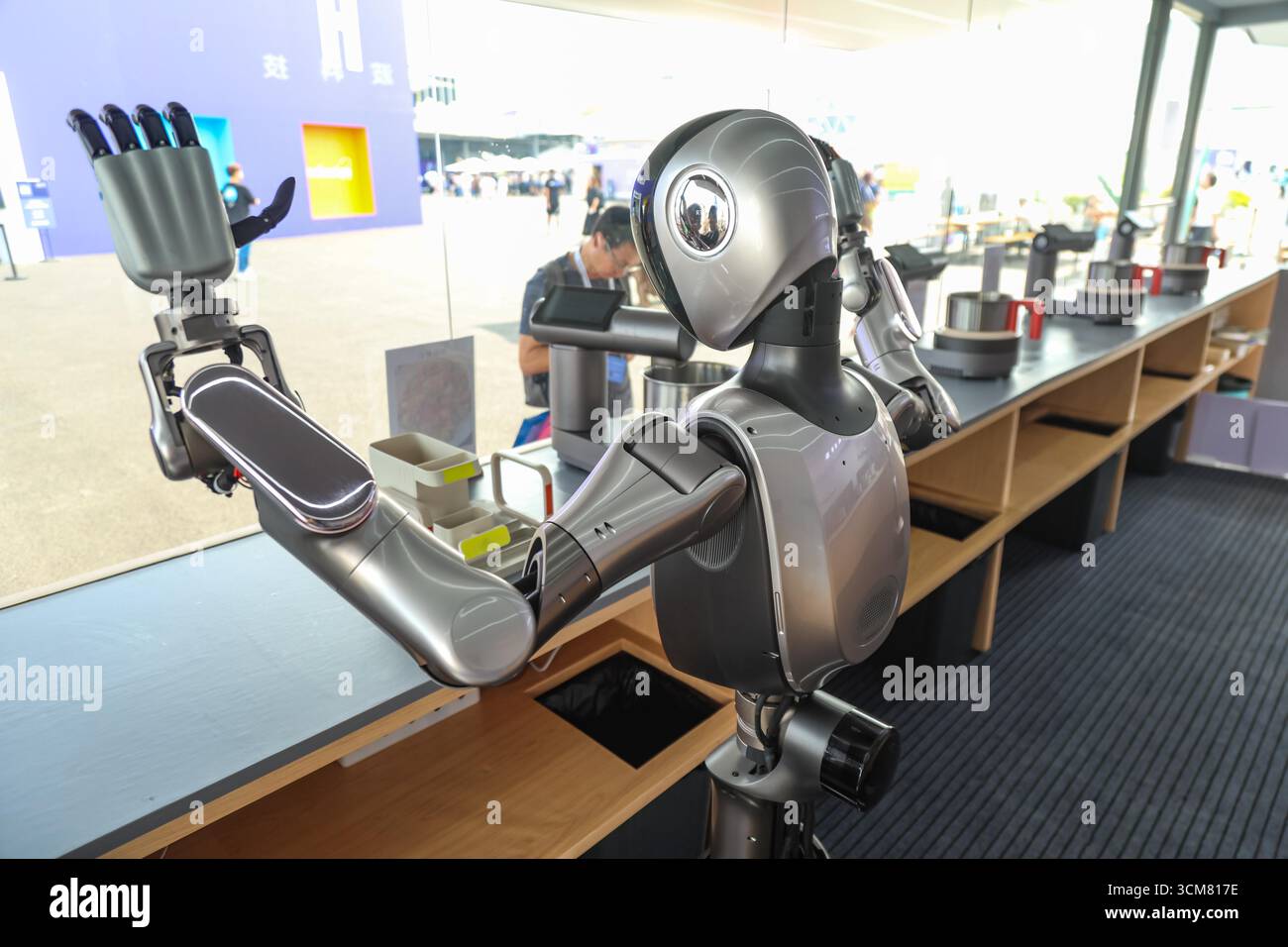 Robot chefs make debut at the 2025 Inclusion Conference on the Bund in ...