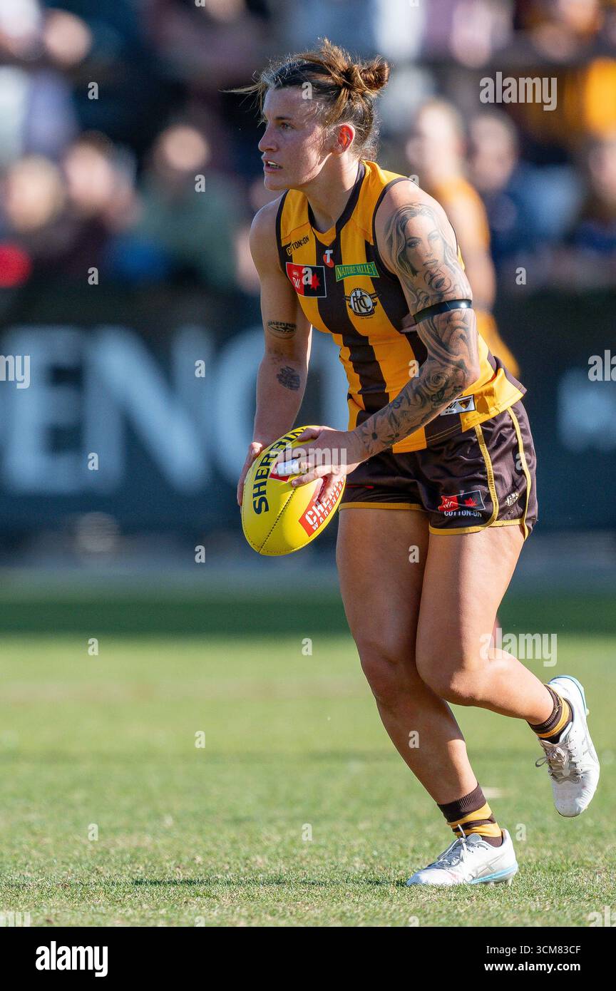 Tamara Smith of Hawthorn seen in action during the AFLW Round 5 game ...