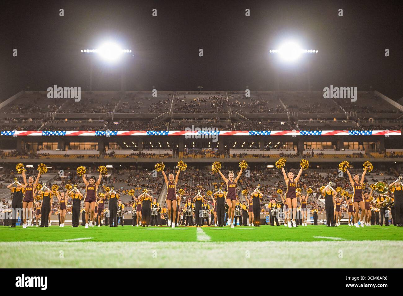 Arizona State Sun Devils cheer performs before an NCAA football game ...
