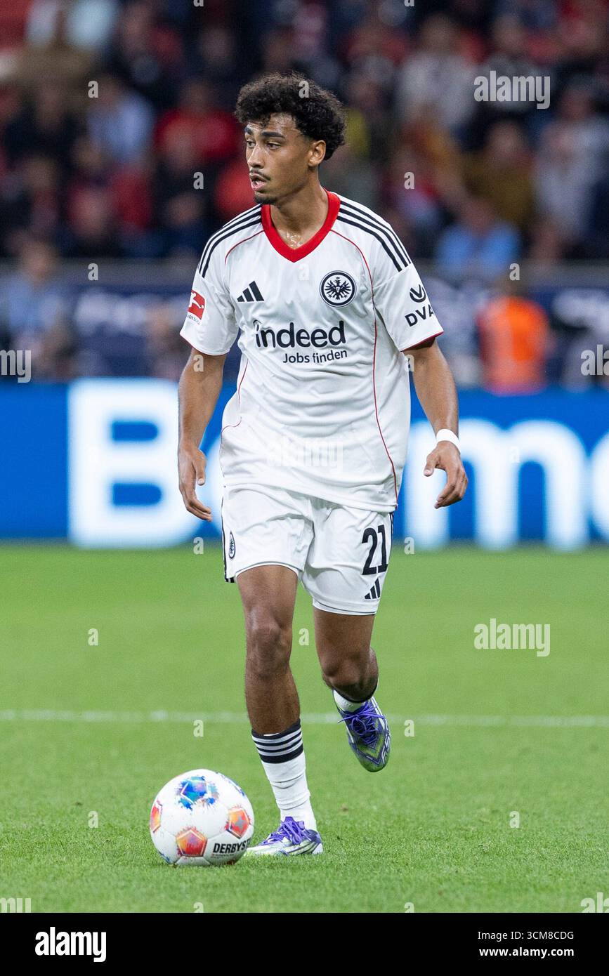 Nathaniel Brown (Eintracht Frankfurt, 21). Bundesliga, Bayer 04 ...