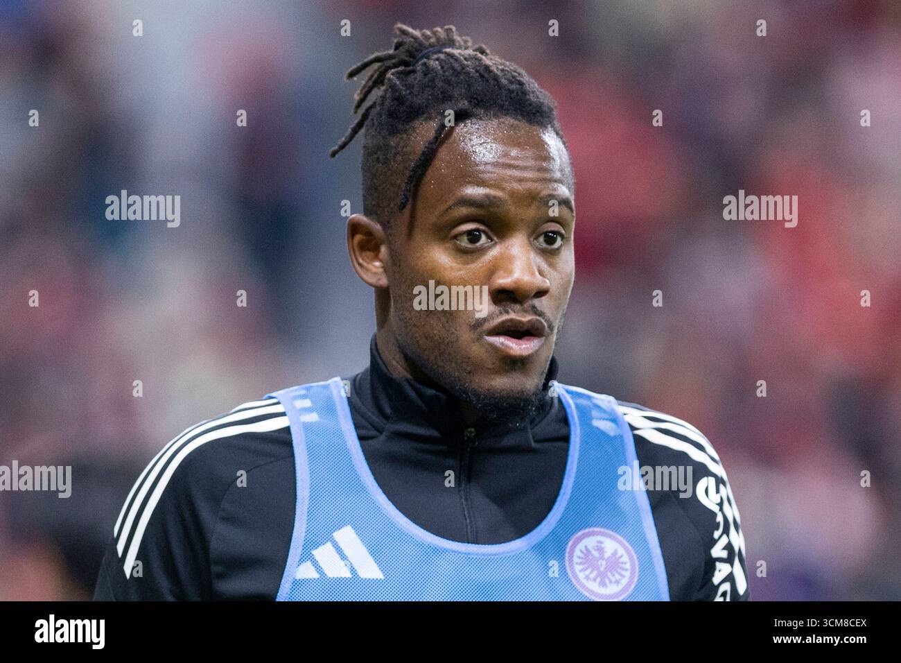 Michy Batshuayi (Eintracht Frankfurt, 30). Bundesliga, Bayer 04 ...
