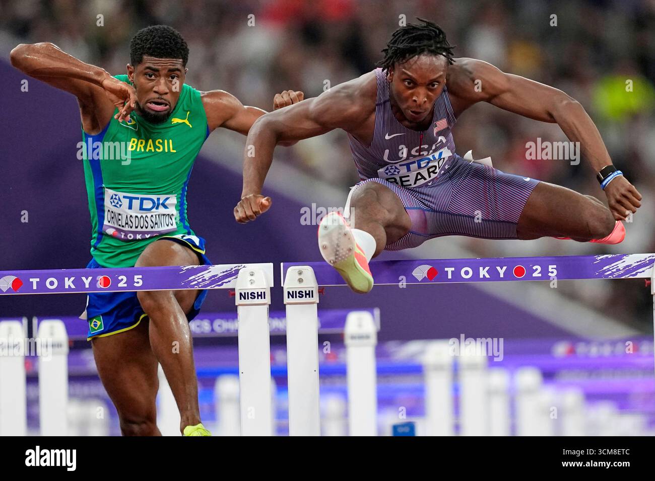 United States' Dylan Beard, right, and Brazil's Thiago Resende Ornelas ...