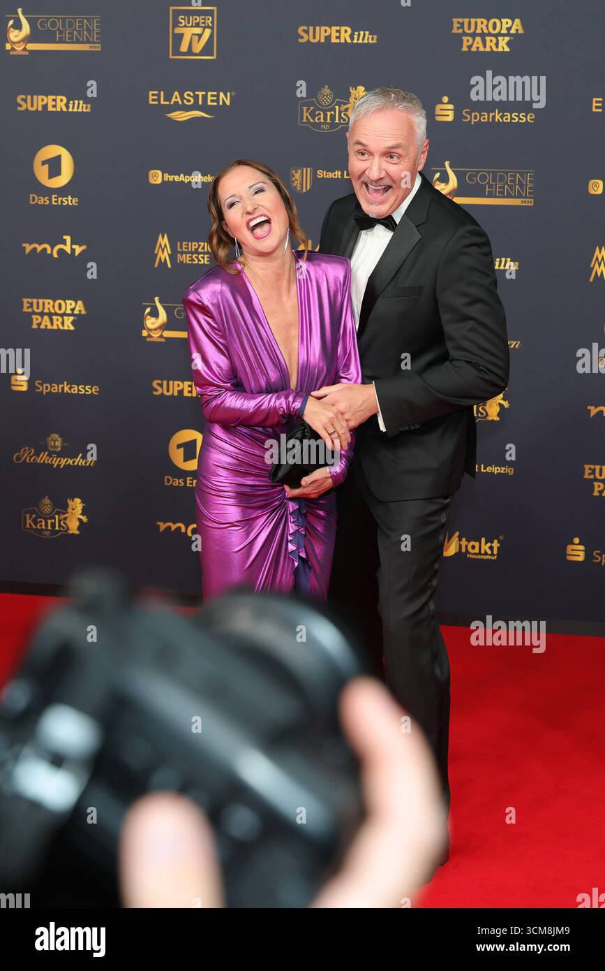 31. Verleihung der Goldenen Henne 2025 Anita Hofmann mit Ehemann ...