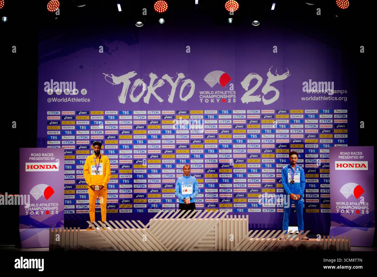Medal ceremony of Men?s Marathon during the World Athletics ...