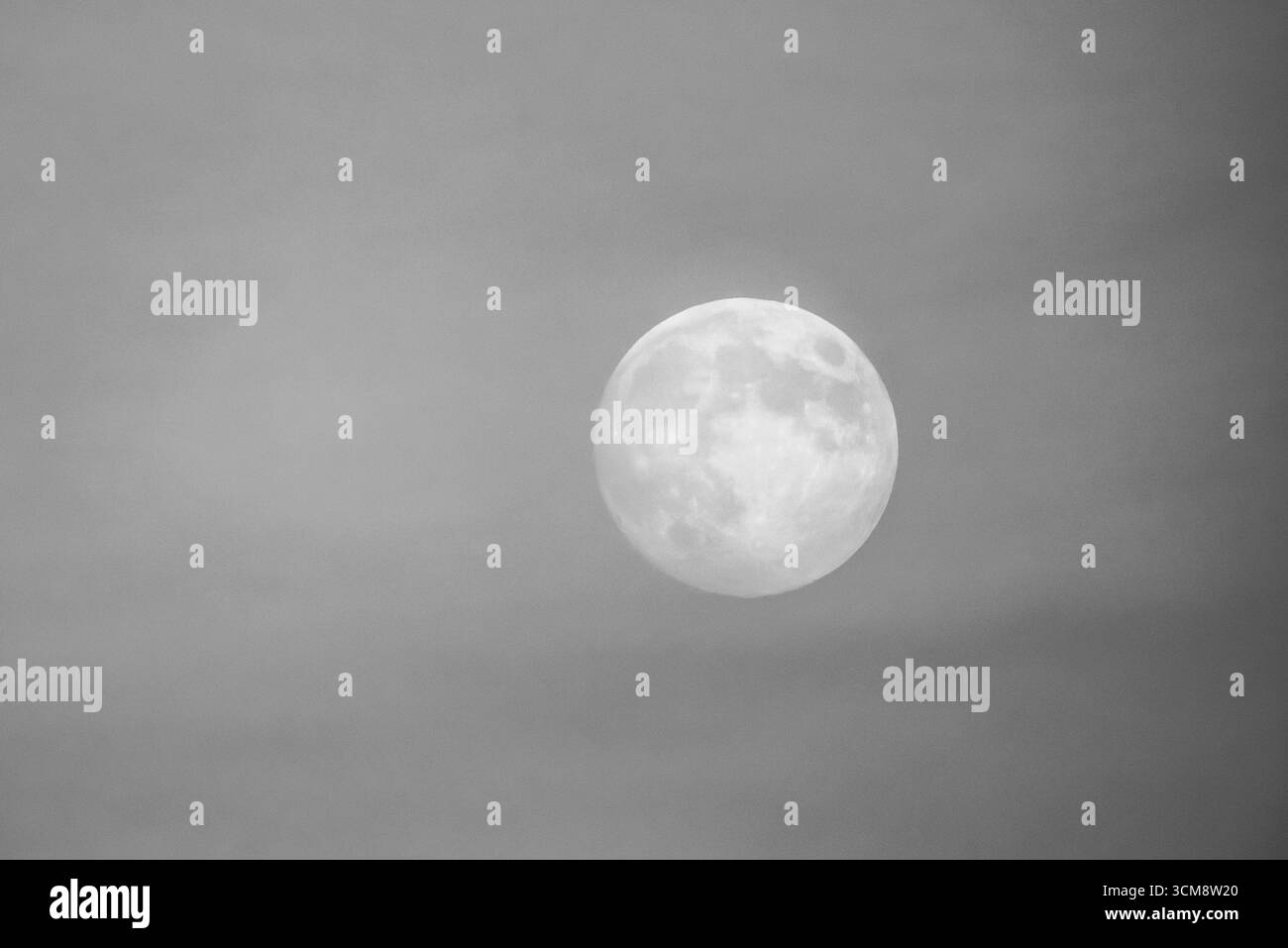 Full moon clouds Black and White Stock Photos & Images - Alamy