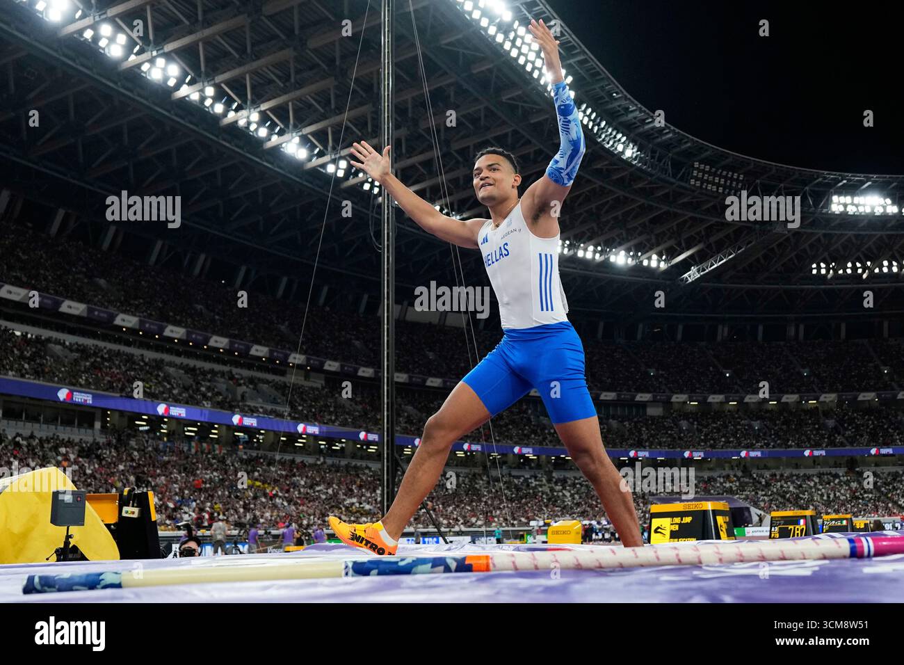 Greece's Emmanouil Karalis reacts in the men's pole vault final at the ...