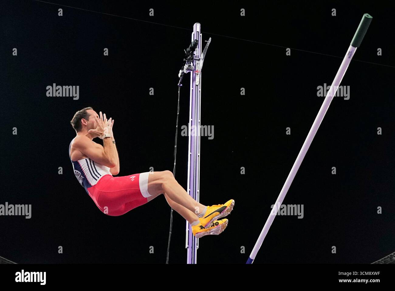 France's Renaud Lavillenie competes in the men's pole vault final at ...