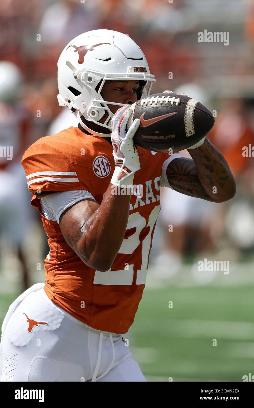 AUSTIN, TX - SEPTEMBER 13: Defensive Back Ryan Niblett #21 of the Texas ...