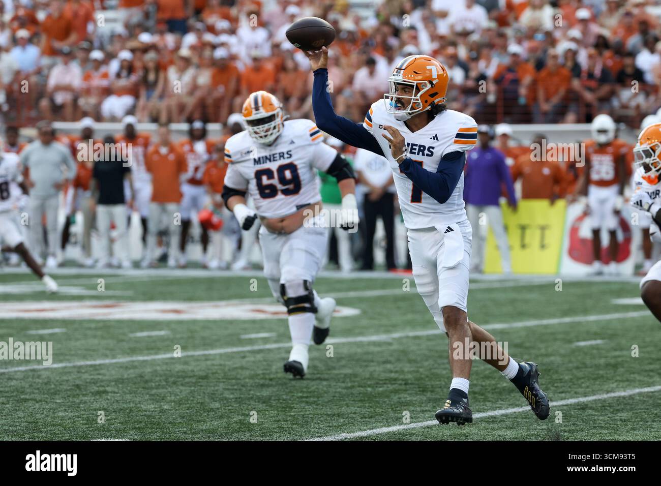 AUSTIN, TX - SEPTEMBER 13: Quarterback Malachi Nelson #7 of the UTEP ...