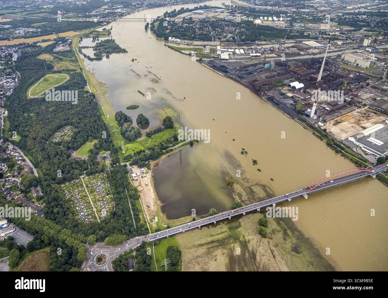Aerial view, flood river Rhine, flooding of the Rhine meadows ...