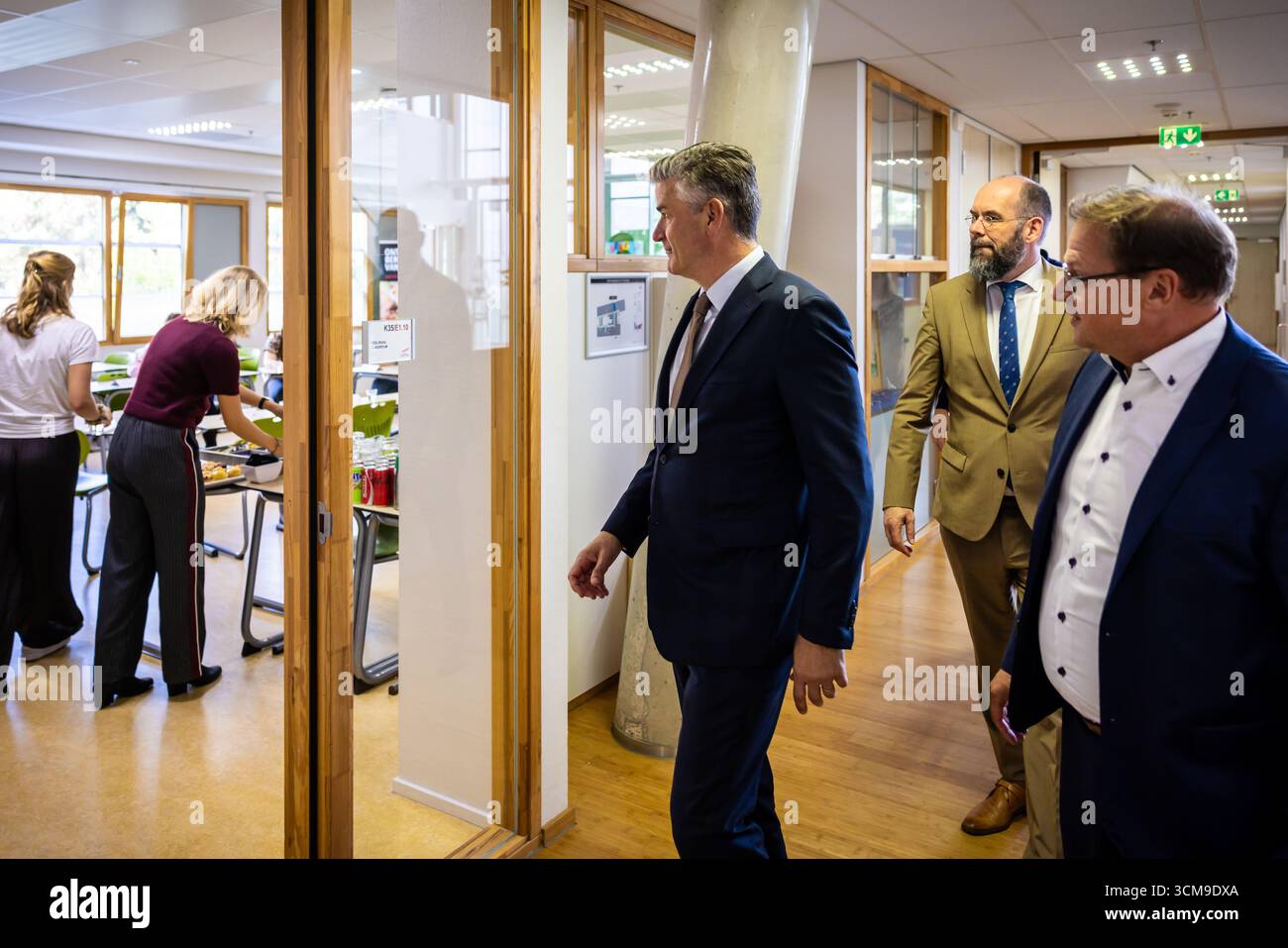 NIJMEGEN – Outgoing State Secretary Koen Becking (VVD, Primary ...